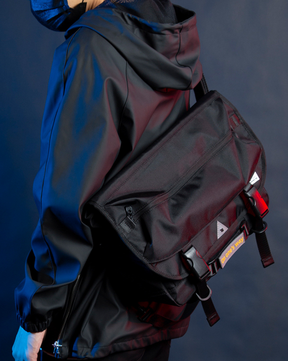 Streetwear Sling Messenger Bag – Techwear Official